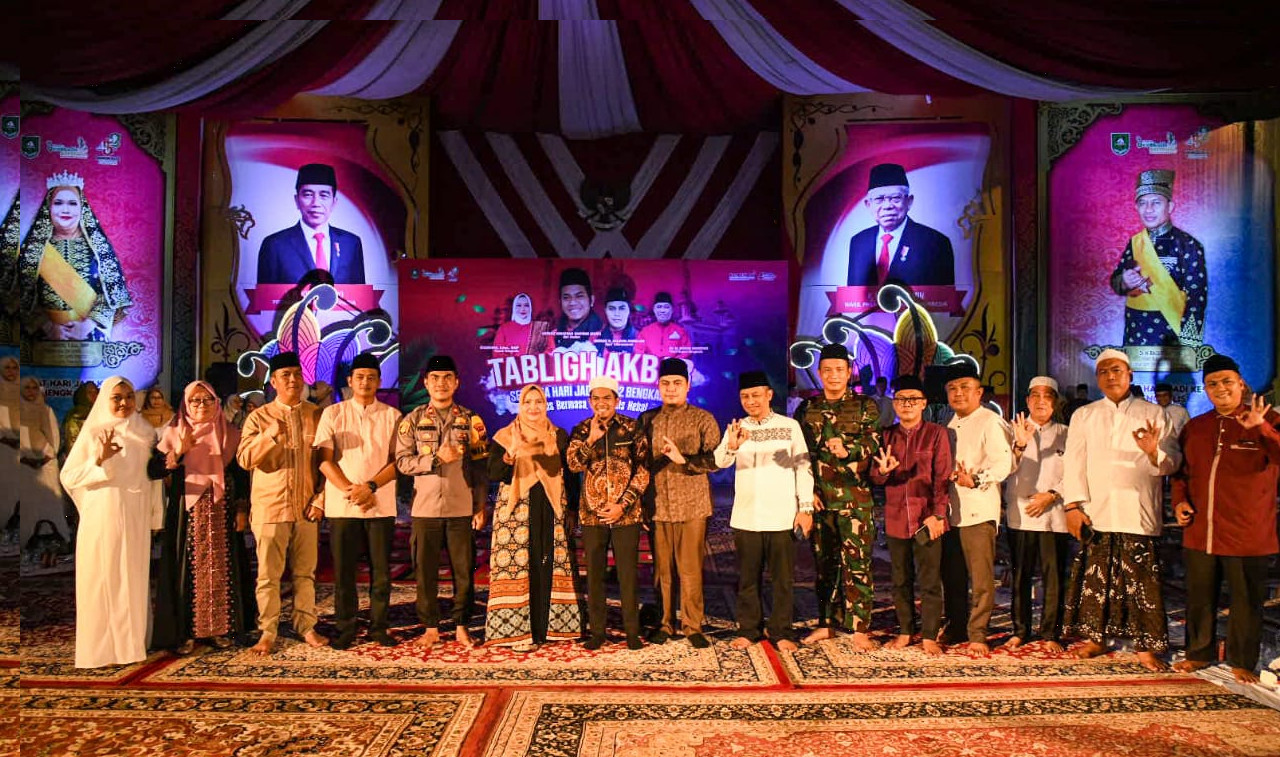 Dengarkan Tausiyah dan Lantunan Tilawah Qori Internasional, Ribuan Masyarakat Ikuti Tabligh ...